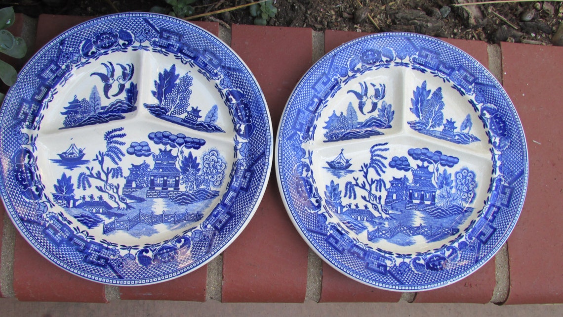 Blue Willow Divided Plates Made in Japan Heavy Blue & White - Etsy