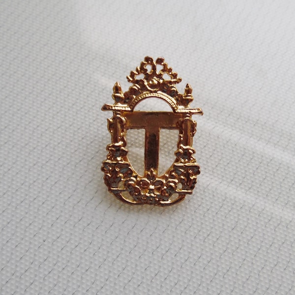 Picture Frame Brooch - Etsy