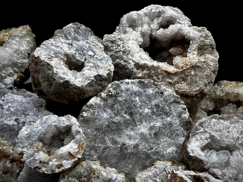 Open Geodes and Geode Pieces: Hand Sourced Warsaw Formation Geode Beds ...