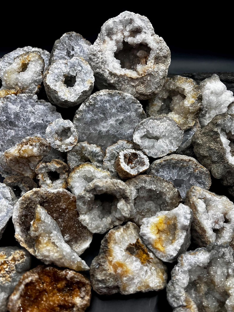 Open Geodes and Geode Pieces: Hand Sourced Warsaw Formation Geode Beds ...