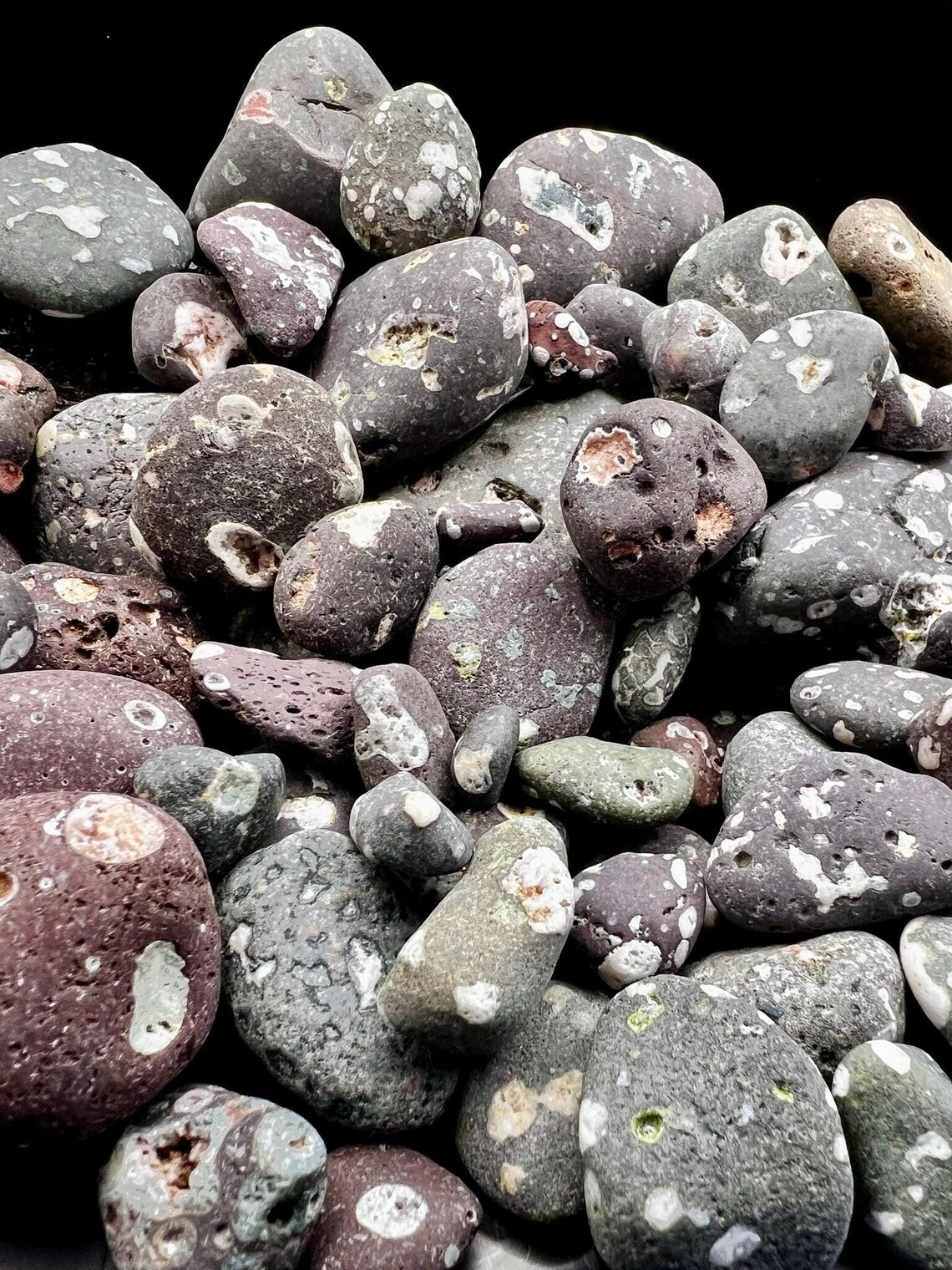 Lake Superior Galaxy Stones- Amygdaloidal Basalt and Rhyolite From ...