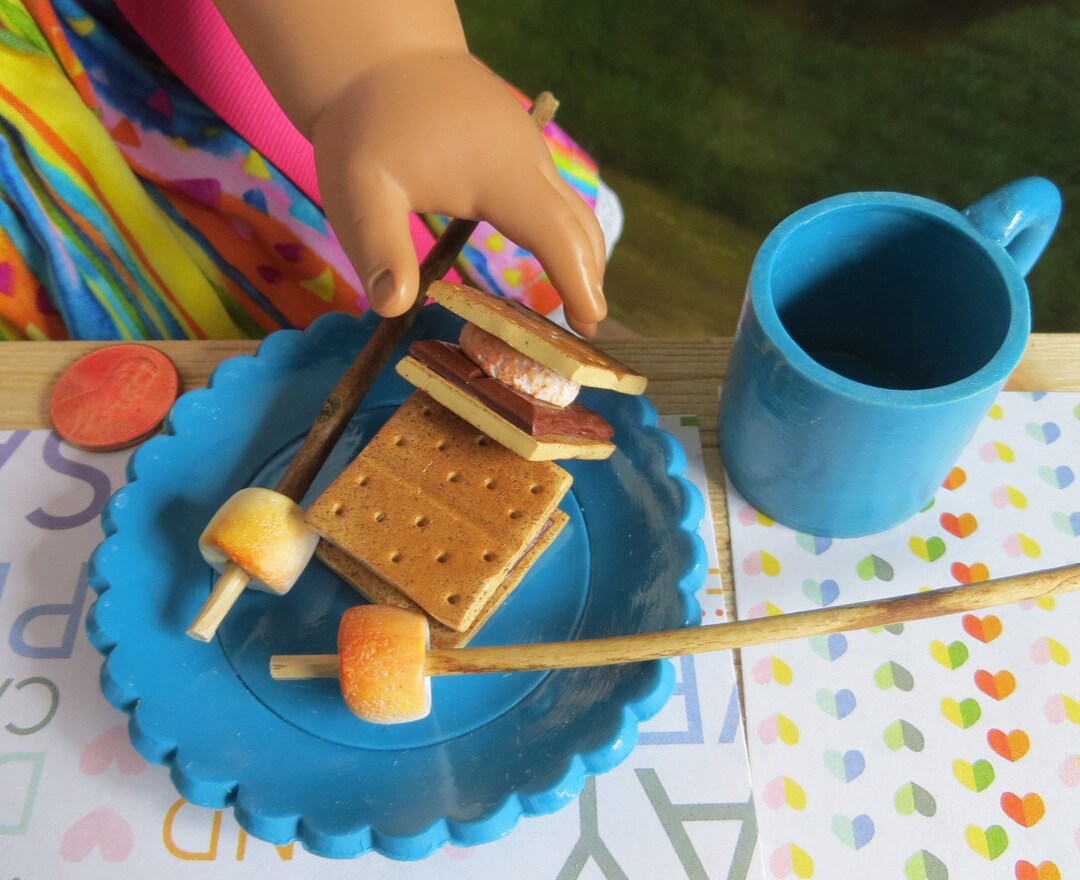 1:3 Scale S'MORES Roasted Marshmallows, Graham Cracker, Marshmallows on ...