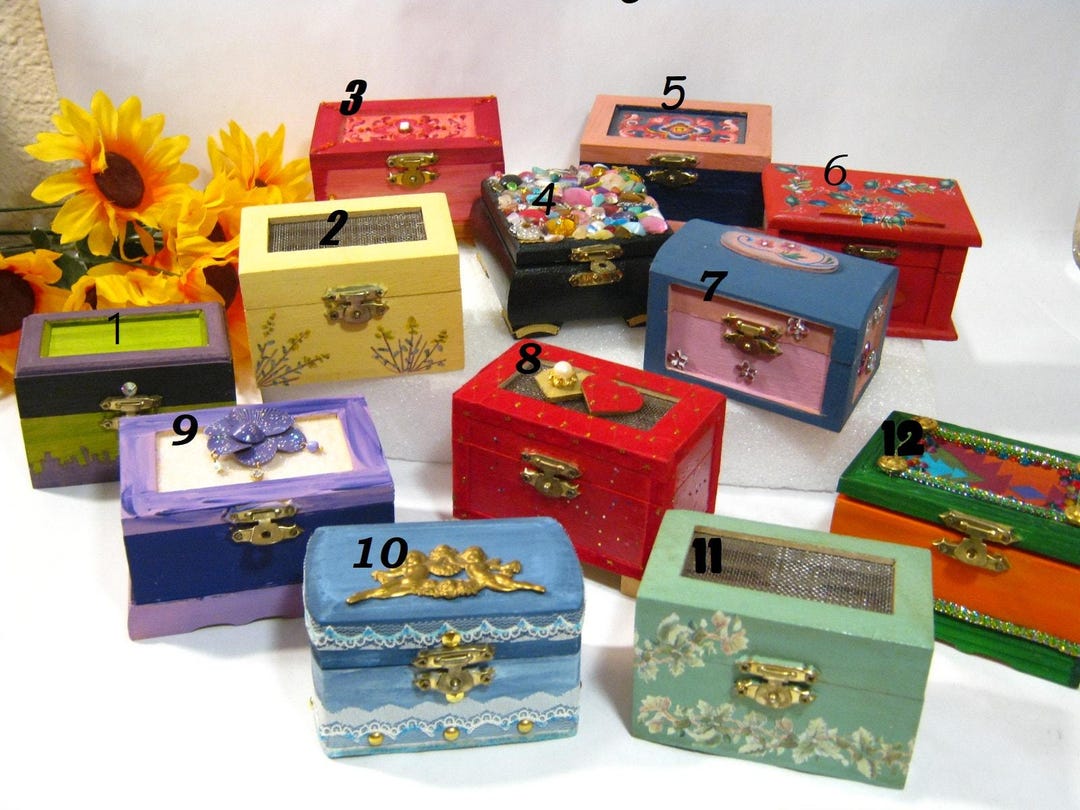 Small Hand Designed Wood Boxes Wedding Favors Potpourri Jewelry Desk ...