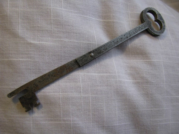 Items similar to R&E Folding Jackknife Style Number 9 Antique Skeleton ...