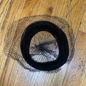 Vintage 1950s Black Netting Veil Fascinator Hat - Film Noir Velvet ...