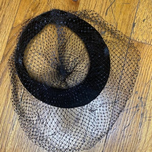 Vintage 1950s Black Netting Veil Fascinator Hat - Film Noir Velvet ...