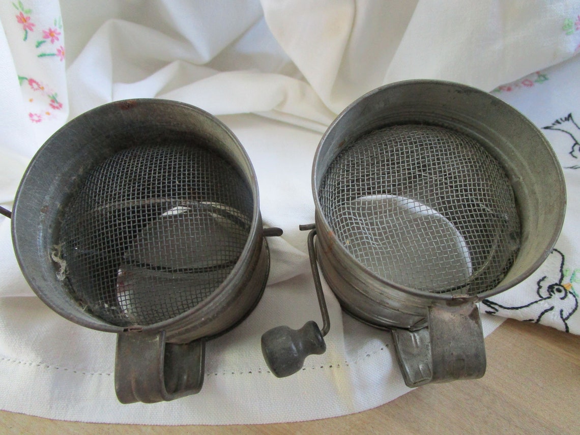 Vintage Americana PAIR Small Hand Held Sifters...one Red Wood - Etsy