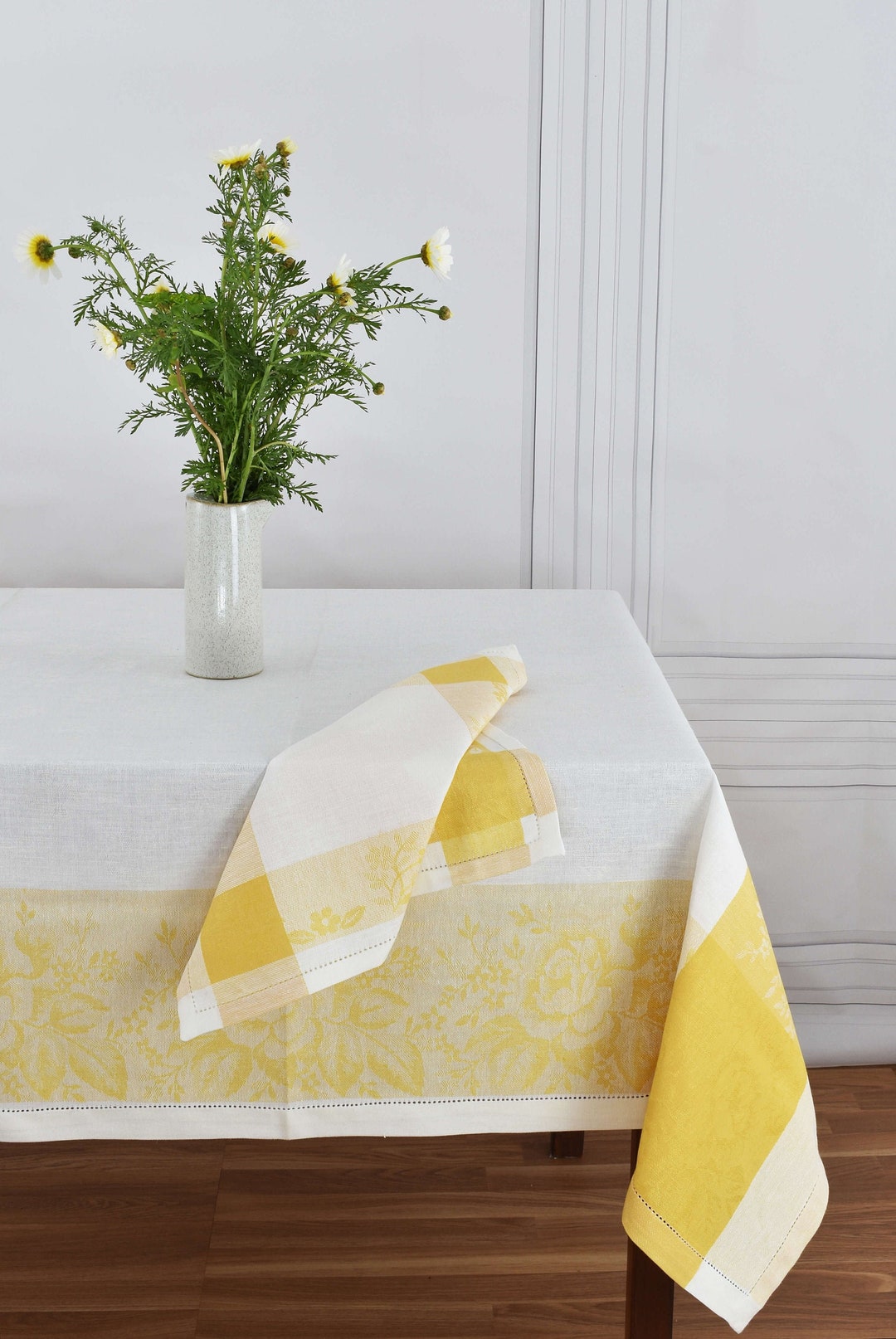 Yellow Floral Tablecloth Rectangular. Summer Lemon Yellow White Table ...