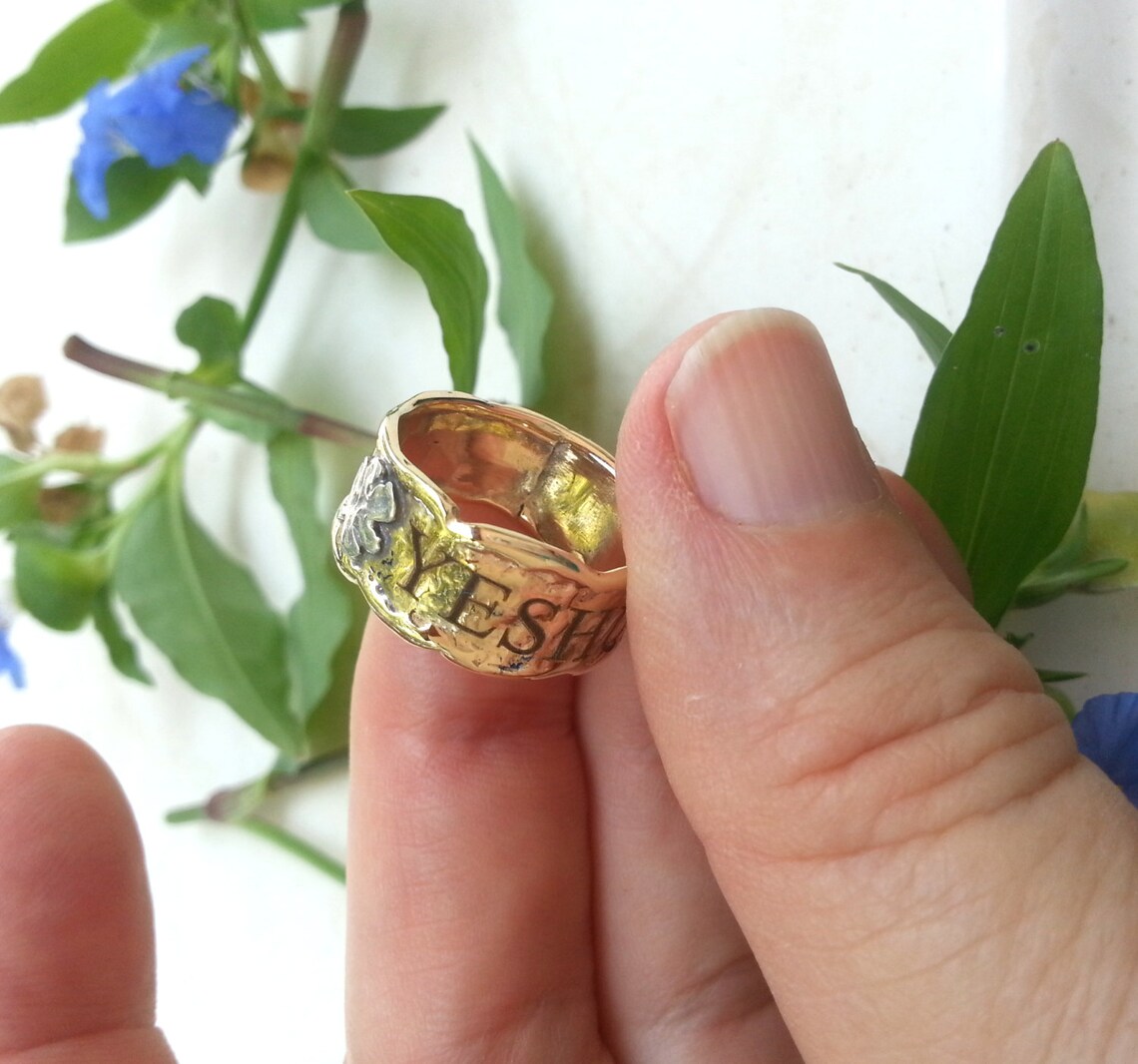 Yeshua Gold Band Ring 14 Kt Ring Decorated With a Silver Fig - Etsy