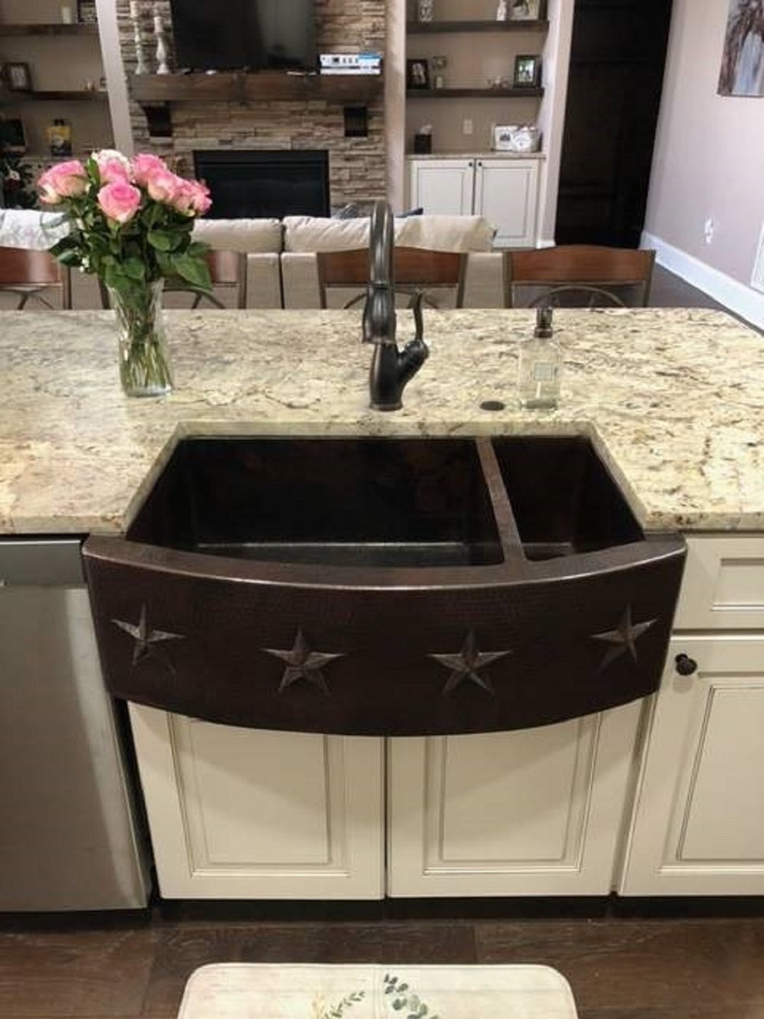 33" Copper Kitchen Farmhouse Sink With Rounded Front and 4 Star Design ...