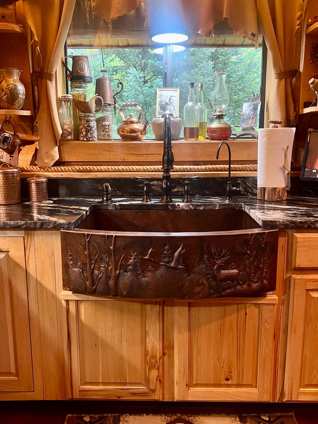 36" Woodland Rounded Front Copper Farmhouse Kitchen Sink in Rio Grande ...