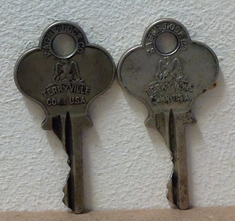 Antique KEYS Eagle Lock Co ornate flat true vintage brass lot | Etsy