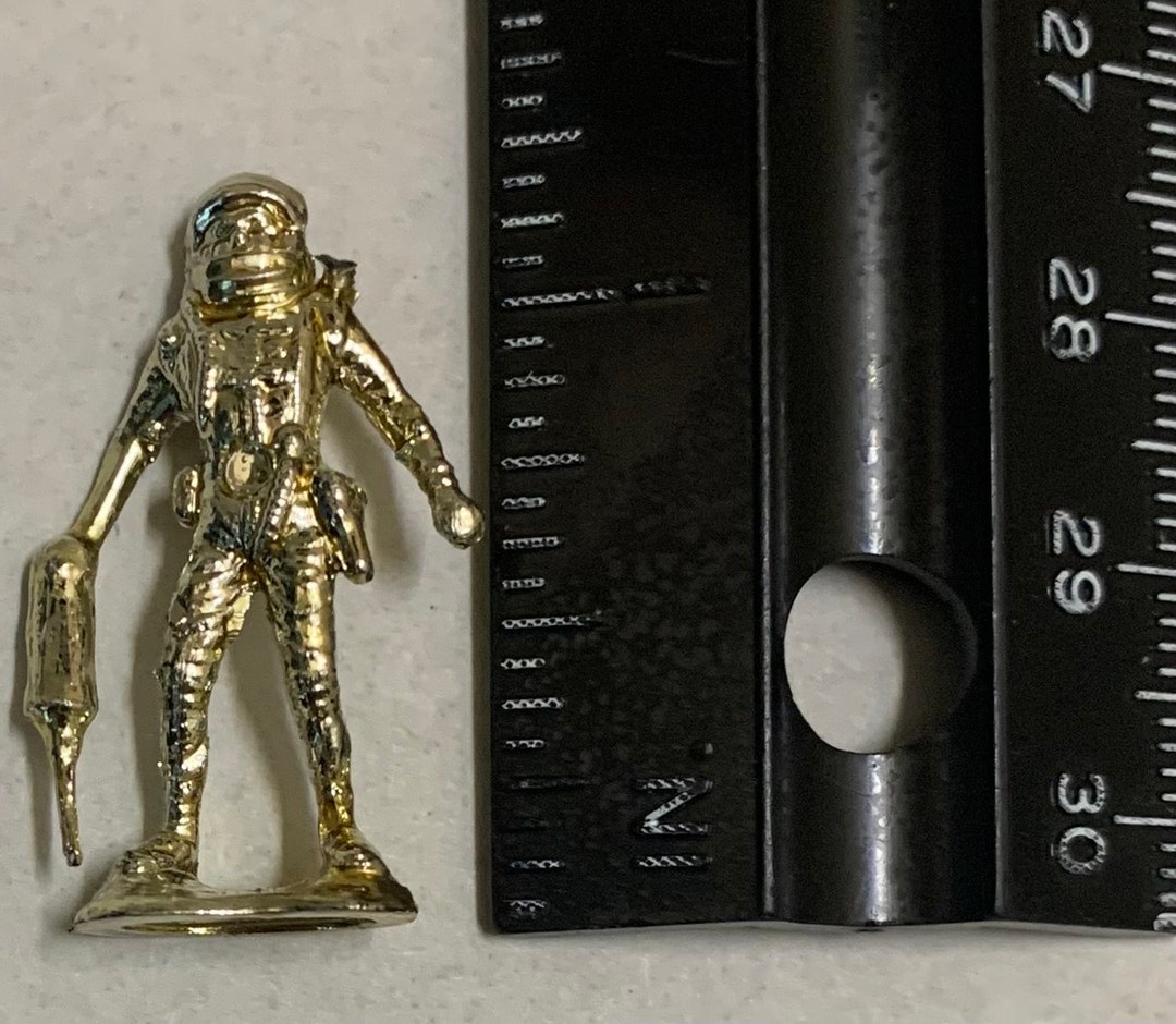 LP Space Vintage Golden Astronaut Figure W/ Drill Tool Toy 1/72 ...