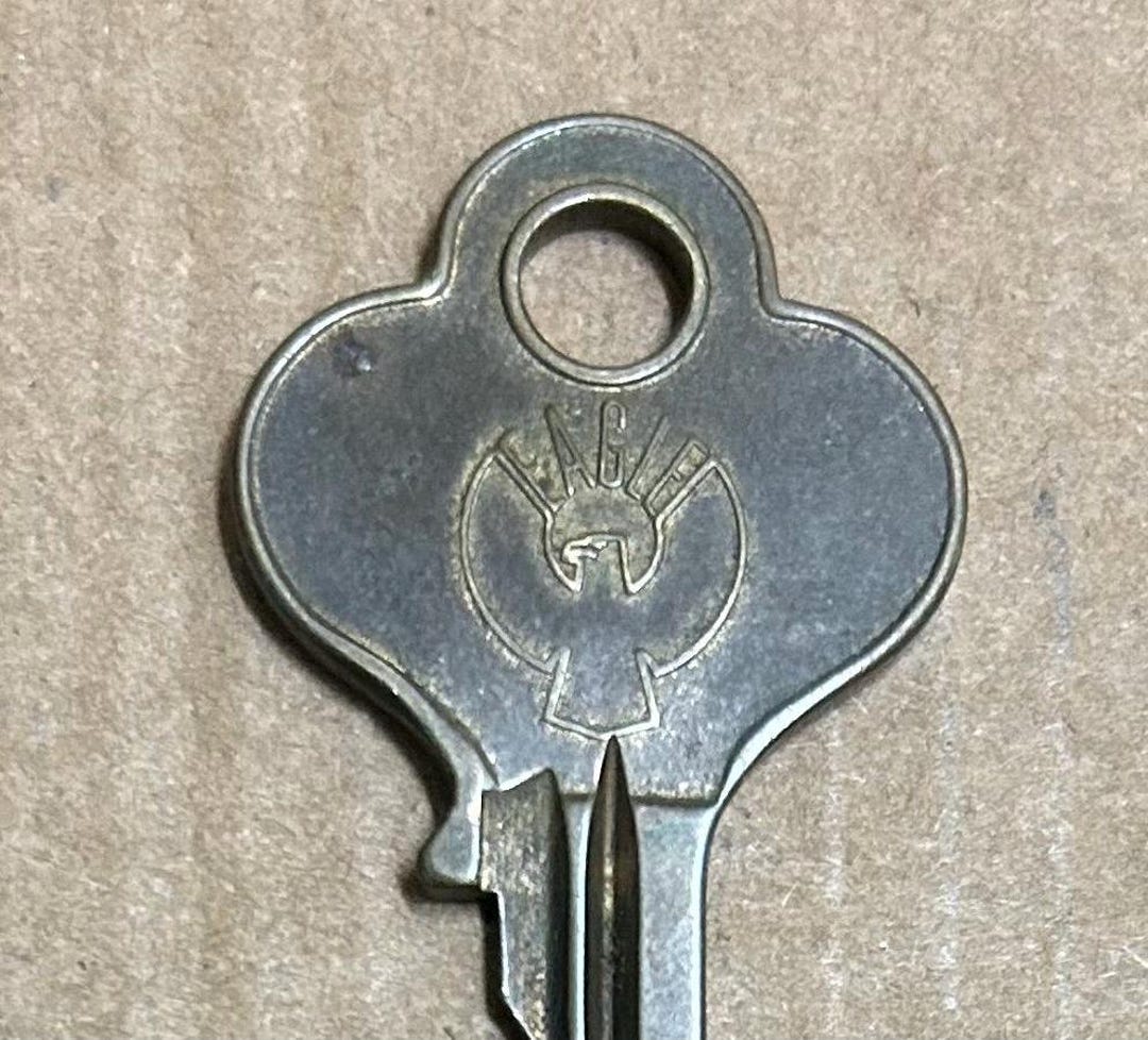 Antique KEY Eagle Lock and Screw Co Ornate Flat True Vintage Brass ...