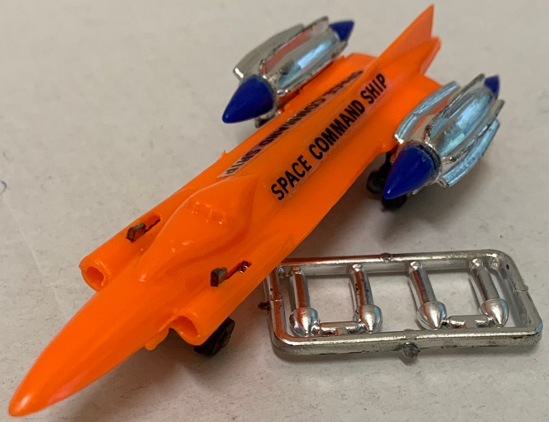 Spacex Triang Spaceship Golden Astronaut Multiple Toymakers SPACE ...