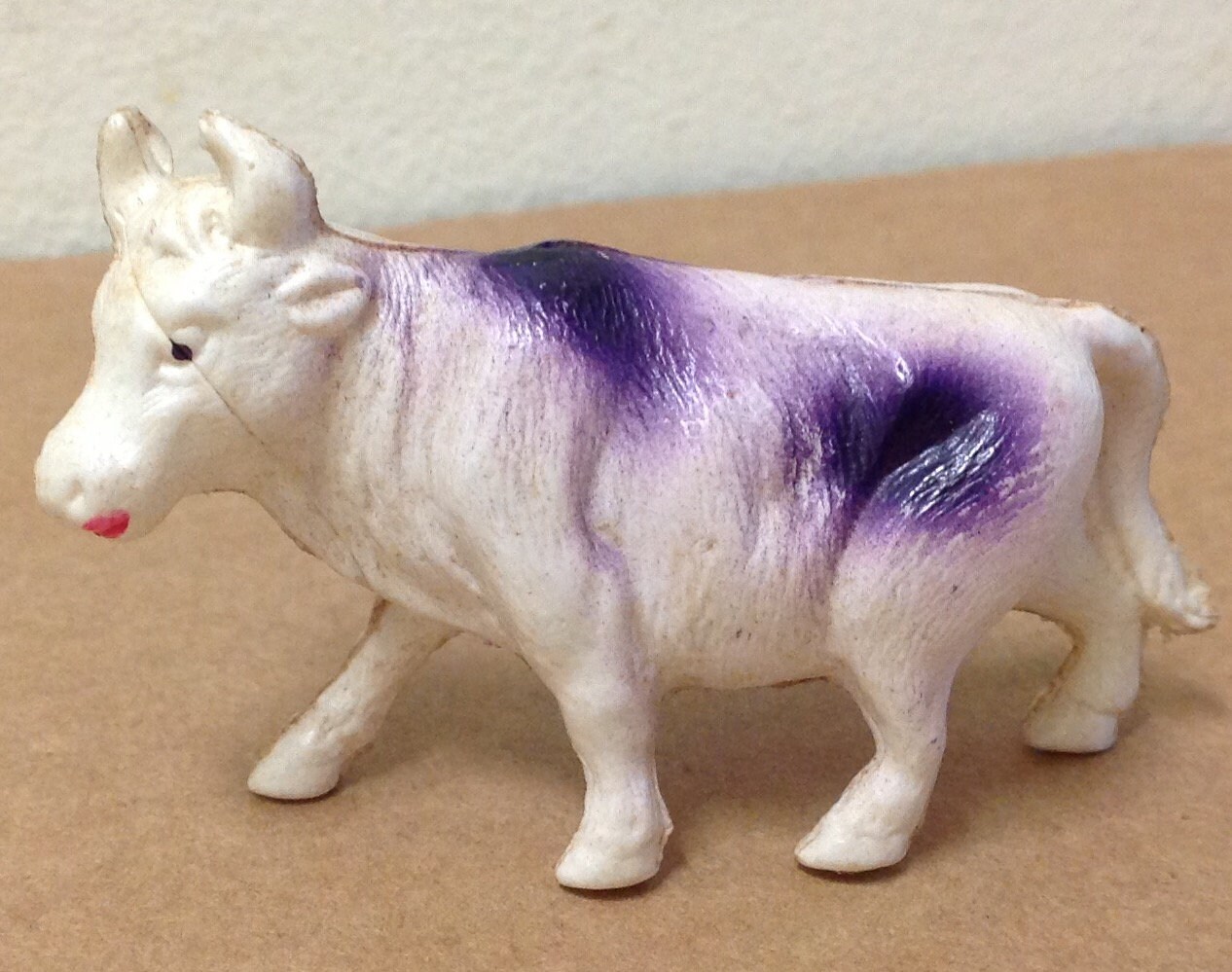 Plastic Toy Cows for sale | Only 3 left at -60%