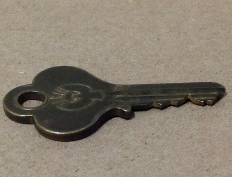 Antique KEY Eagle Lock and Screw Co Ornate Flat True Vintage - Etsy