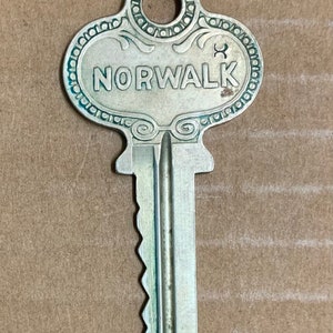 Antique Norwalk Lock Co Key Rare Design Ornate Flat True Vintage Brass ...