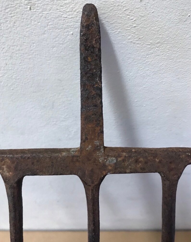 Vintage Pitchfork 5 Prong Tine Iron Vintage Rusty Rugged Rust - Etsy