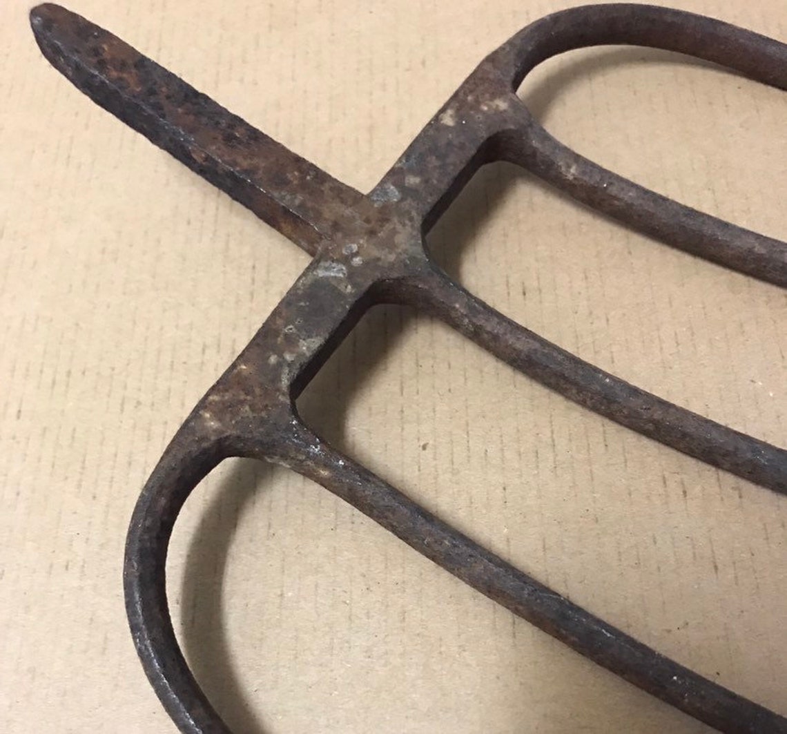 Vintage Pitchfork 5 prong tine iron vintage rusty rugged rust | Etsy