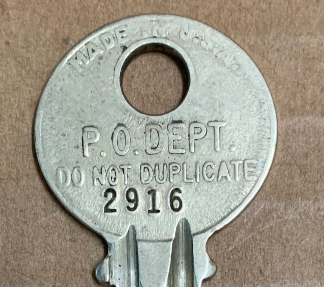 Obsolete PO DEPT Key Flat True Vintage Large 2 1/4" Mail Post Box ...