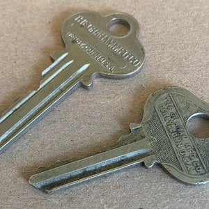True Vintage Keys the Graham MFG Co Flat Derby Conn USA Ct Old Lock ...