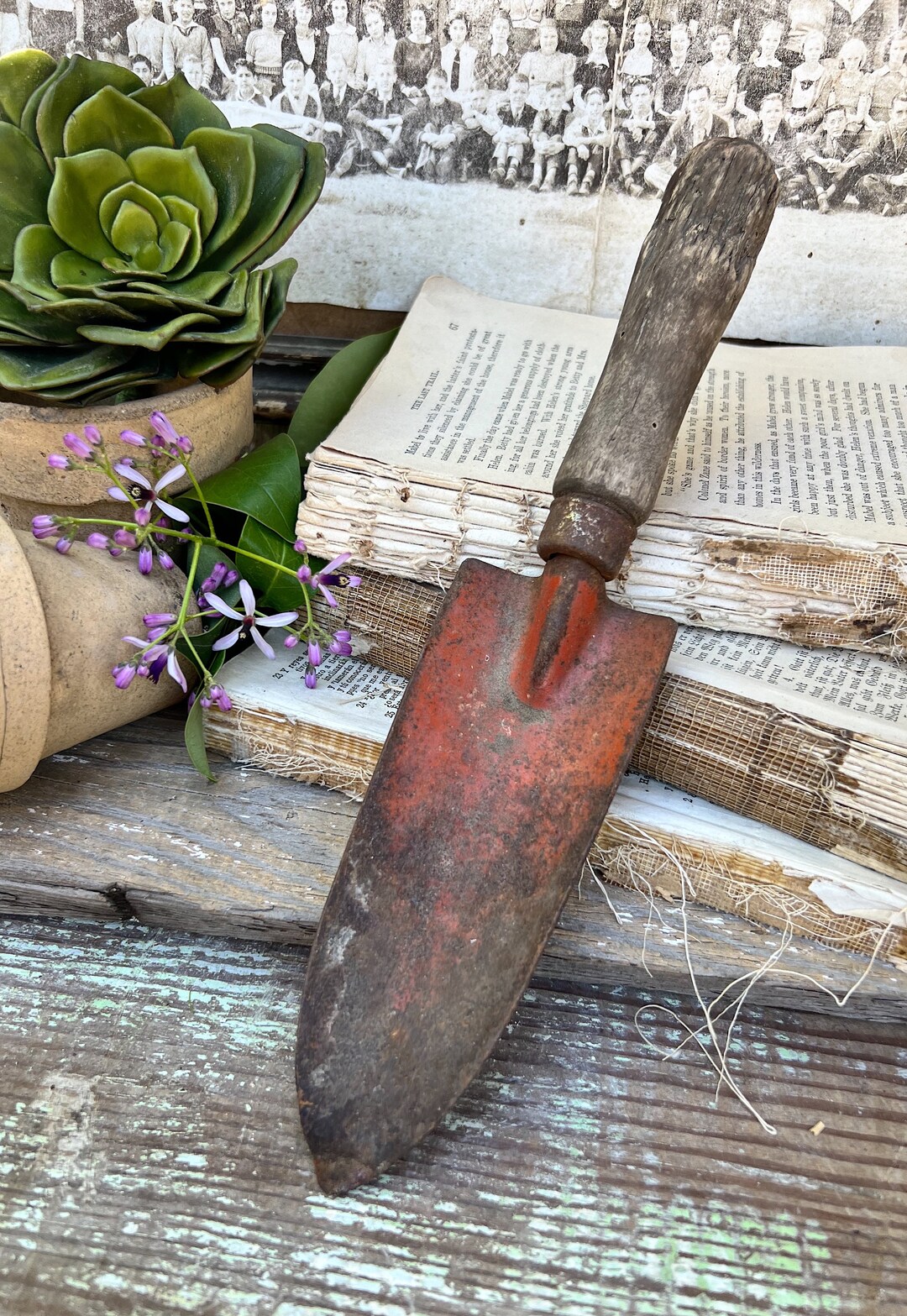 Vintage Garden Hand Tool Shovel Trowe RED Chippy Paint Metal Farmhouse ...