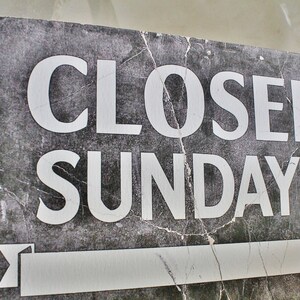 Vintage CLOSED SUNDAYS Wood Sign Farmhouse Decor Wall Art Print Antique ...