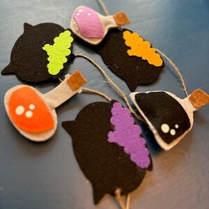 Potion and Cauldron Felt Garland * Handmade * Decorations * Halloween ...