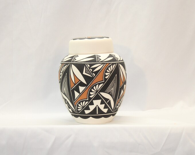 Native America Adult Cremation Urn for Human Ashes Urn, Large Hand ...