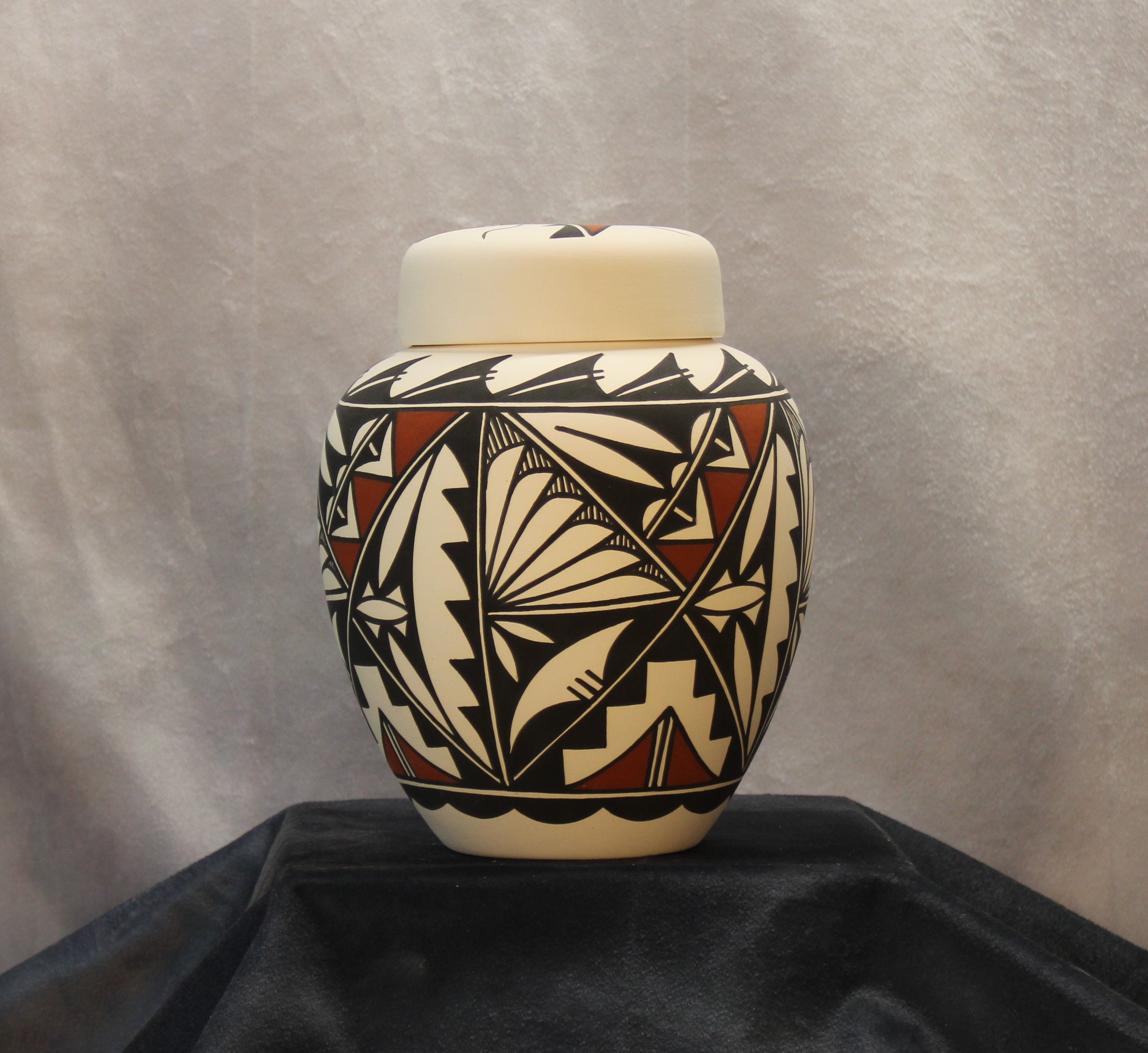 Native America Adult Cremation Urn for Human Ashes Urn, Large Hand ...