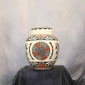 Buffalo Design Native American Hand Painted Ceramic Jar With Lid, Adult ...