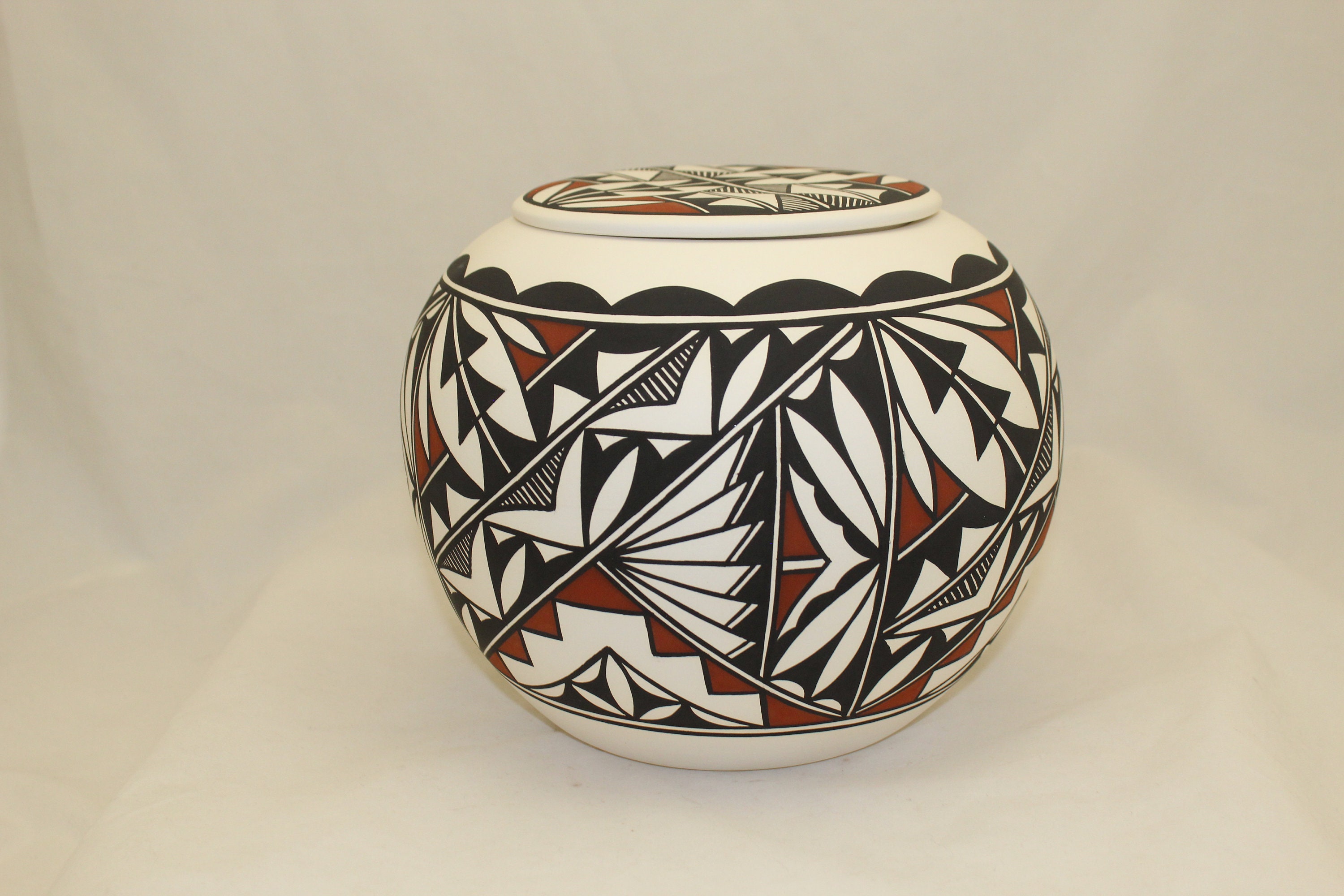 Large Native American Urn Ceramic Jar with Lid Cremation Urn, Adult ...