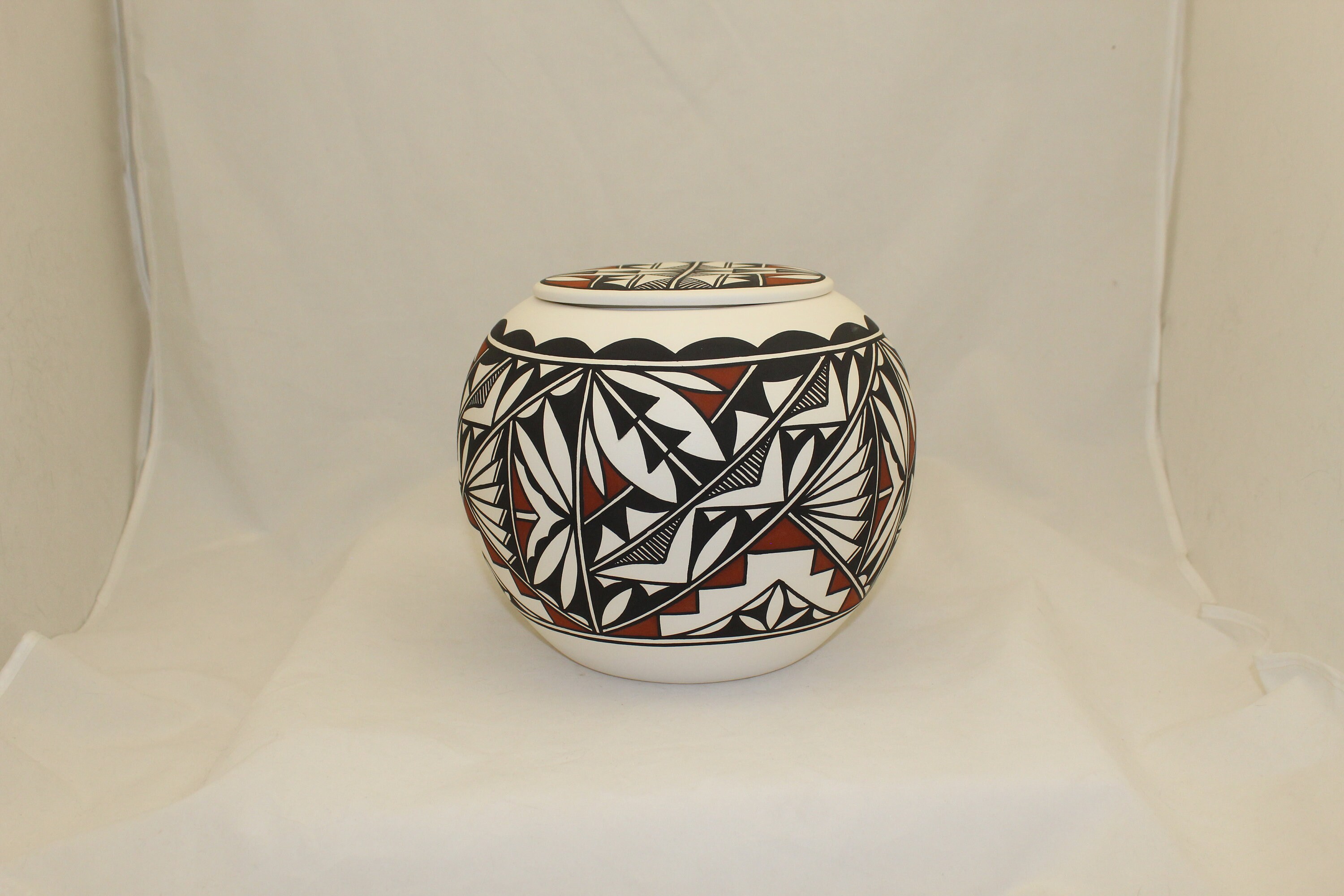 Large Native American Urn Ceramic Jar with Lid Cremation Urn, Adult ...