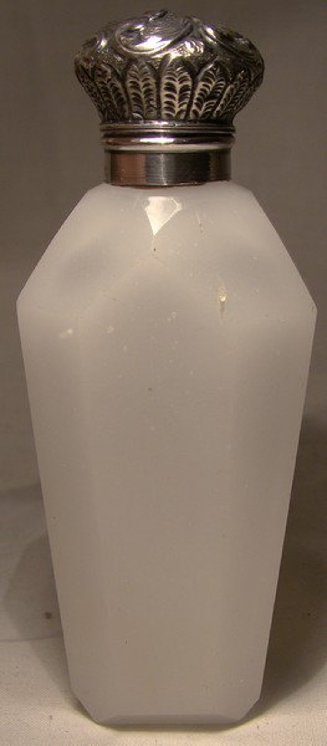 Victorian White Opaline Glass Perfume Sal Volatile Smelling Salts ...