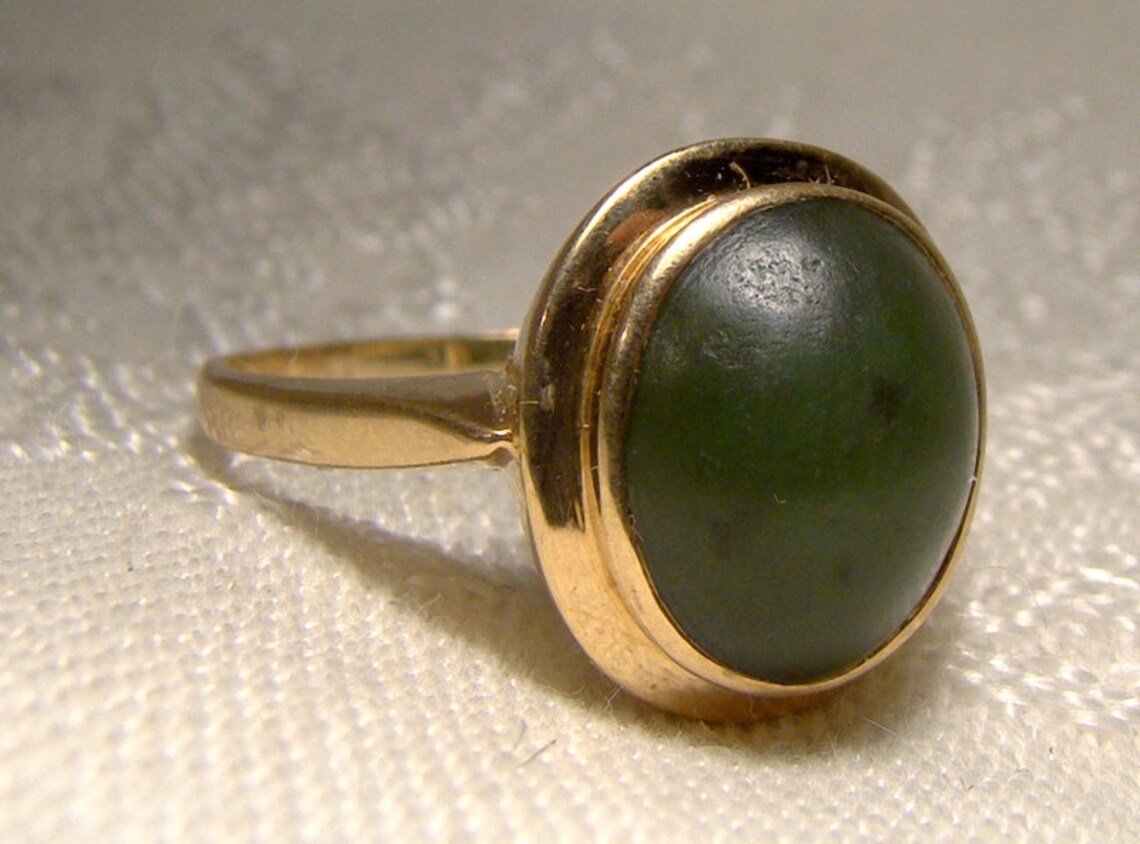 10K Yellow Gold Nephrite Jade Cabochon Ring 1960s Size 7-1/2 - Etsy Canada