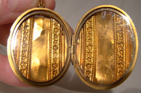 Victorian Aesthetic Rolled Gold Plate Photo Locket 18… - Gem