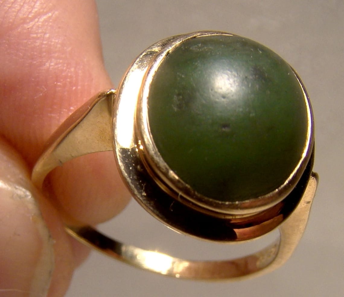 10K Yellow Gold Nephrite Jade Cabochon Ring 1960s Size 7-1/2 - Etsy Canada