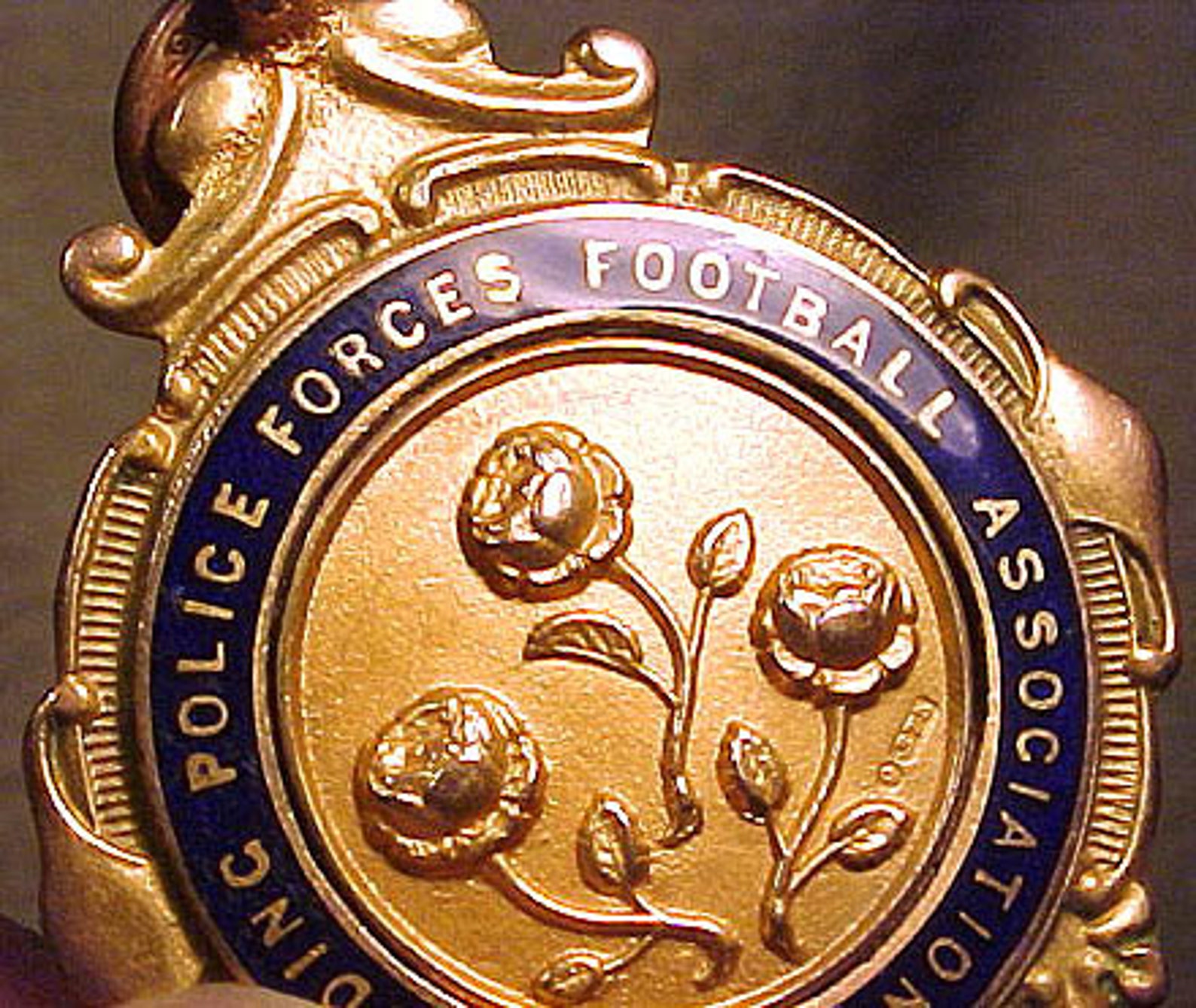 9K Gold Bradford UK Police Forces Football Award Watch Fob or Pendant ...