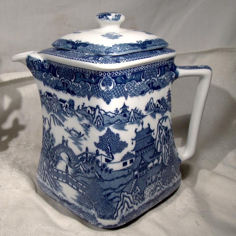 Blue Willow Teapot - Etsy