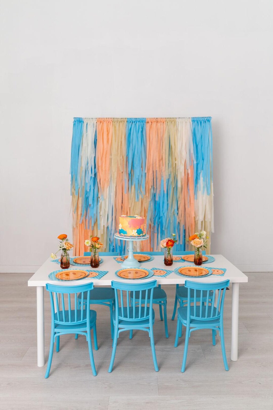Bluey Fringe Backdrop & Balloon Garland, Bluey Party Decor for Girl or ...