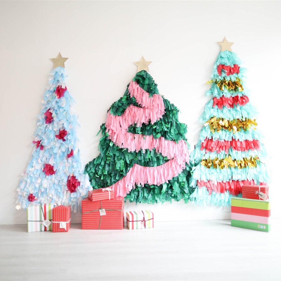 Santa's Favorite Tree Fringe Backdrop Christmas Tree Decor Holiday Rope ...