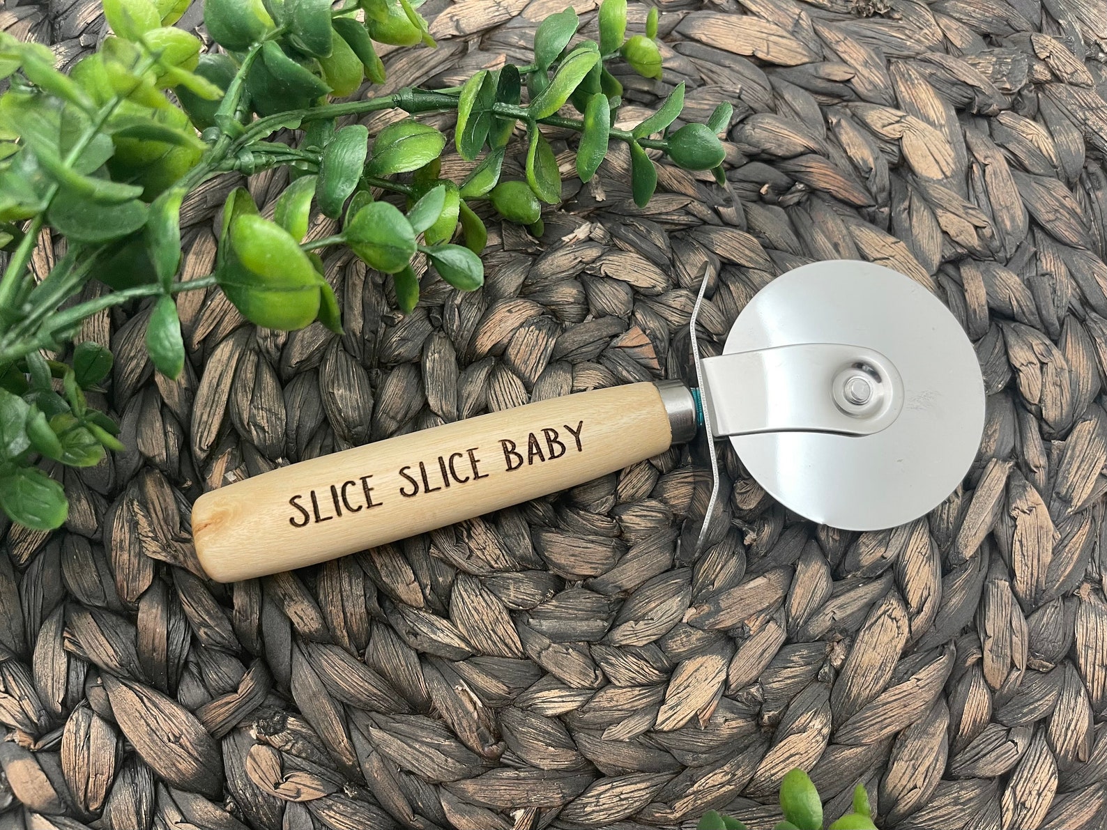 Custom Pizza Slicer/Cutter Engraved Pizza Slicer Tomato | Etsy