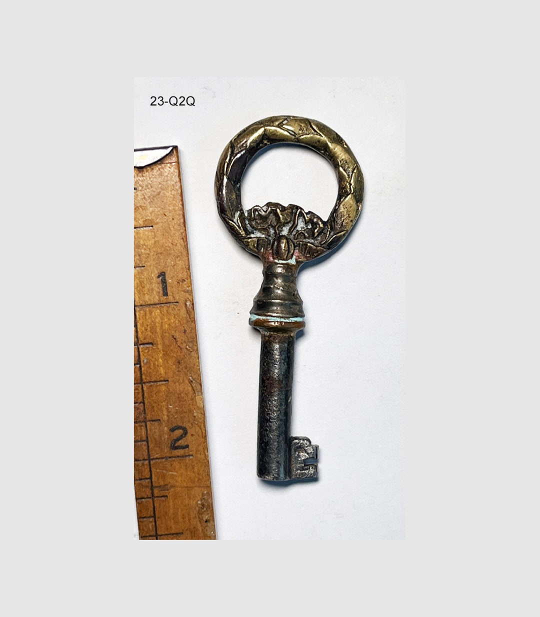 Skeleton Keys - GENUINE Old Antique Brass Bow Wreath Key - Paris - Etsy