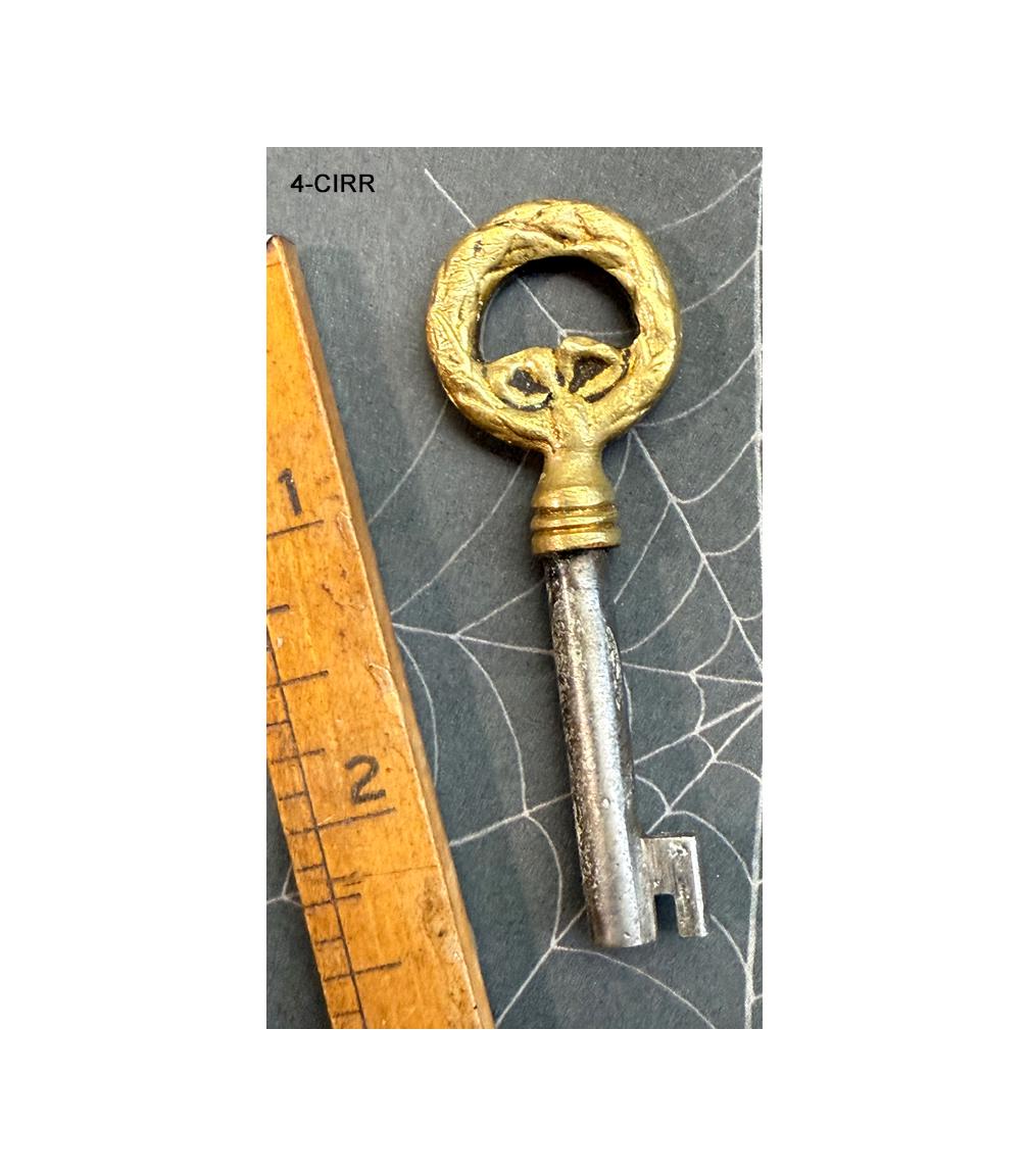 Skeleton Key - GENUINE Antique Brass Bow Wreath Key - Paris - More ...