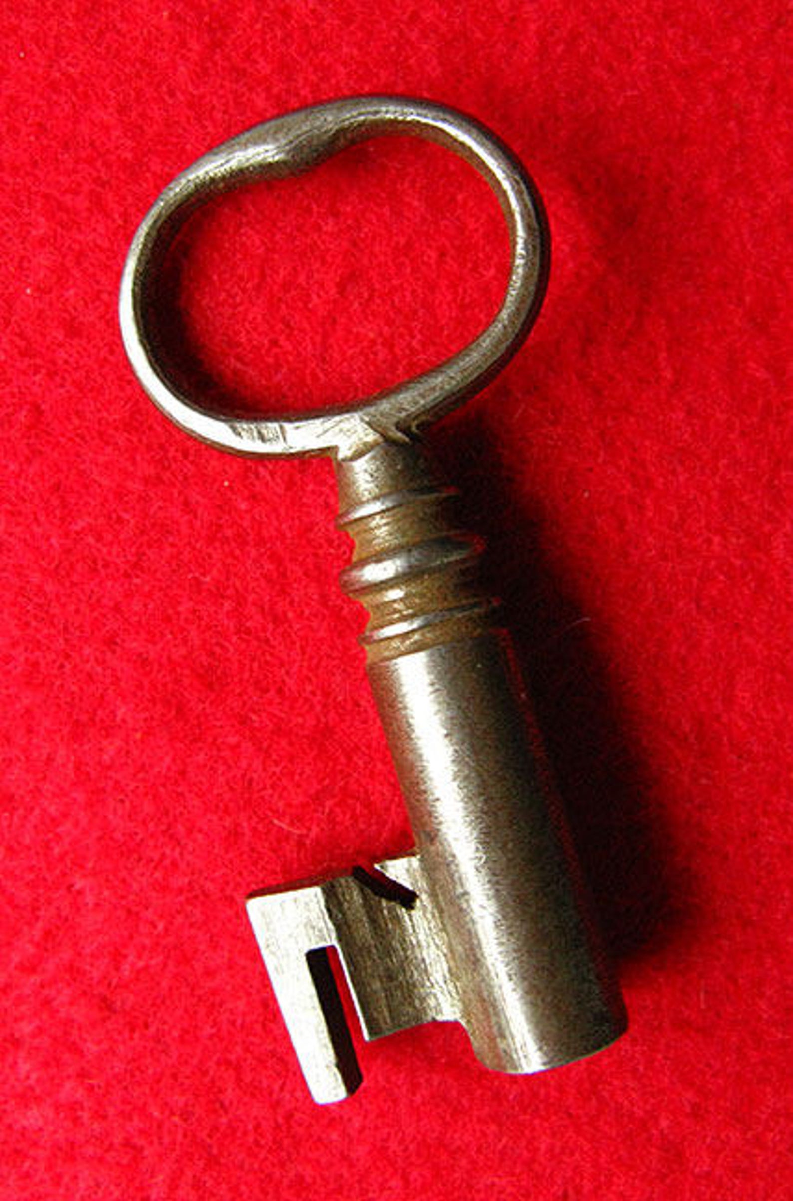 Skeleton Key - Antique Victorian Padlock Old Key W/ Complex Bit From ...