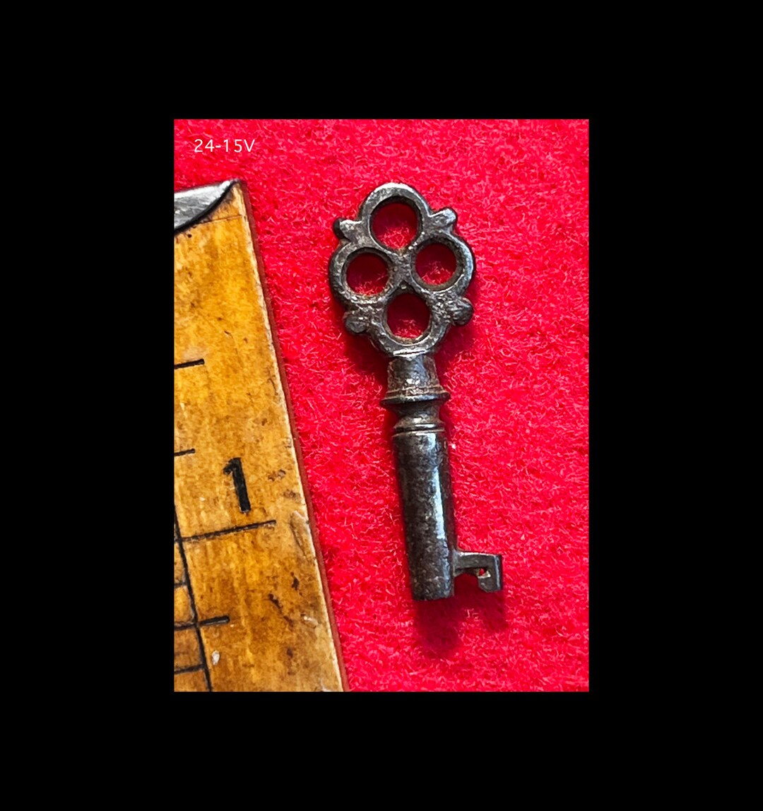 Skeleton Key - GENUINE Antique Petite Key - US Seller! More Keys Here ...
