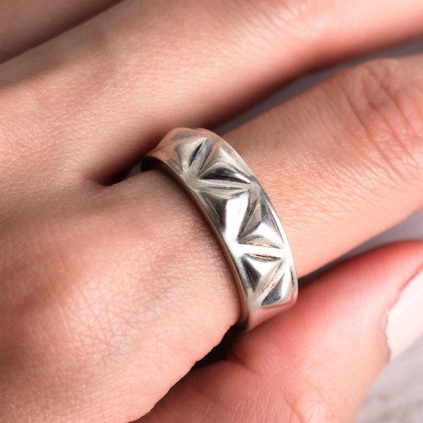 Silver Pyramid Ring - Etsy