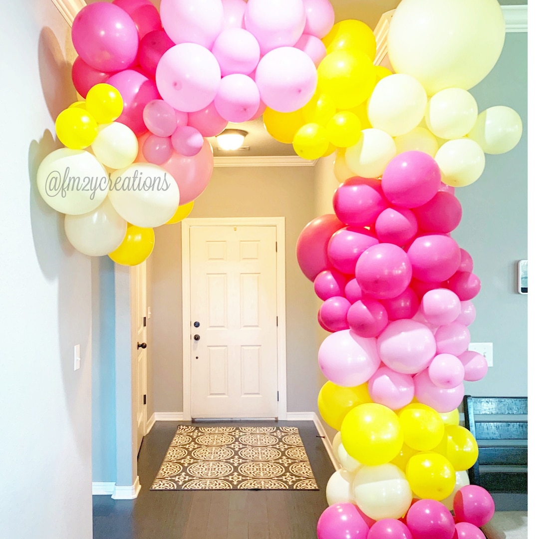 Pink Lemonade Balloon Garland DIY | Sweet Lemon Balloon Garland Arch ...