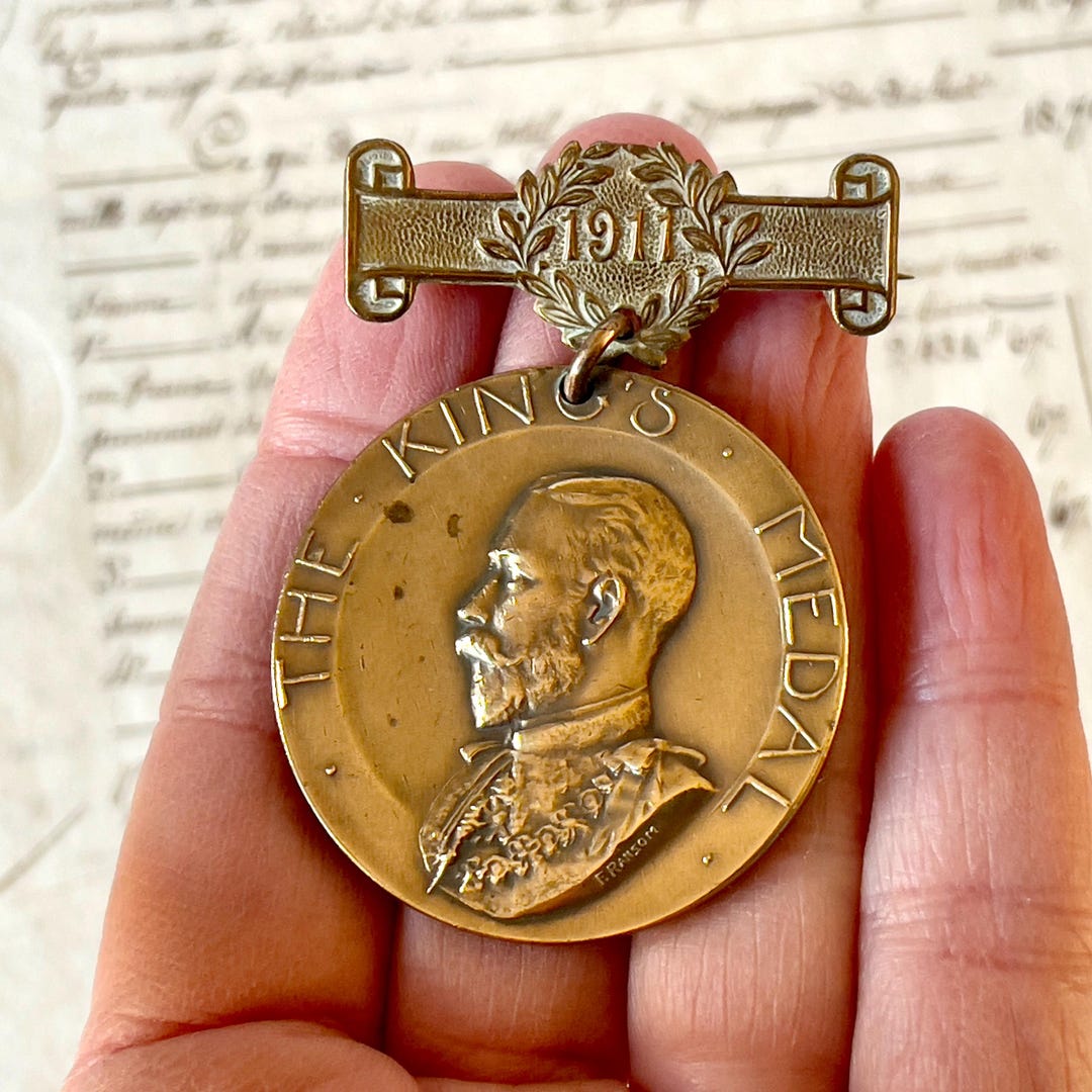 Antique/vintage King George V 'the Kings Medal' Medal/pin - Royal ...